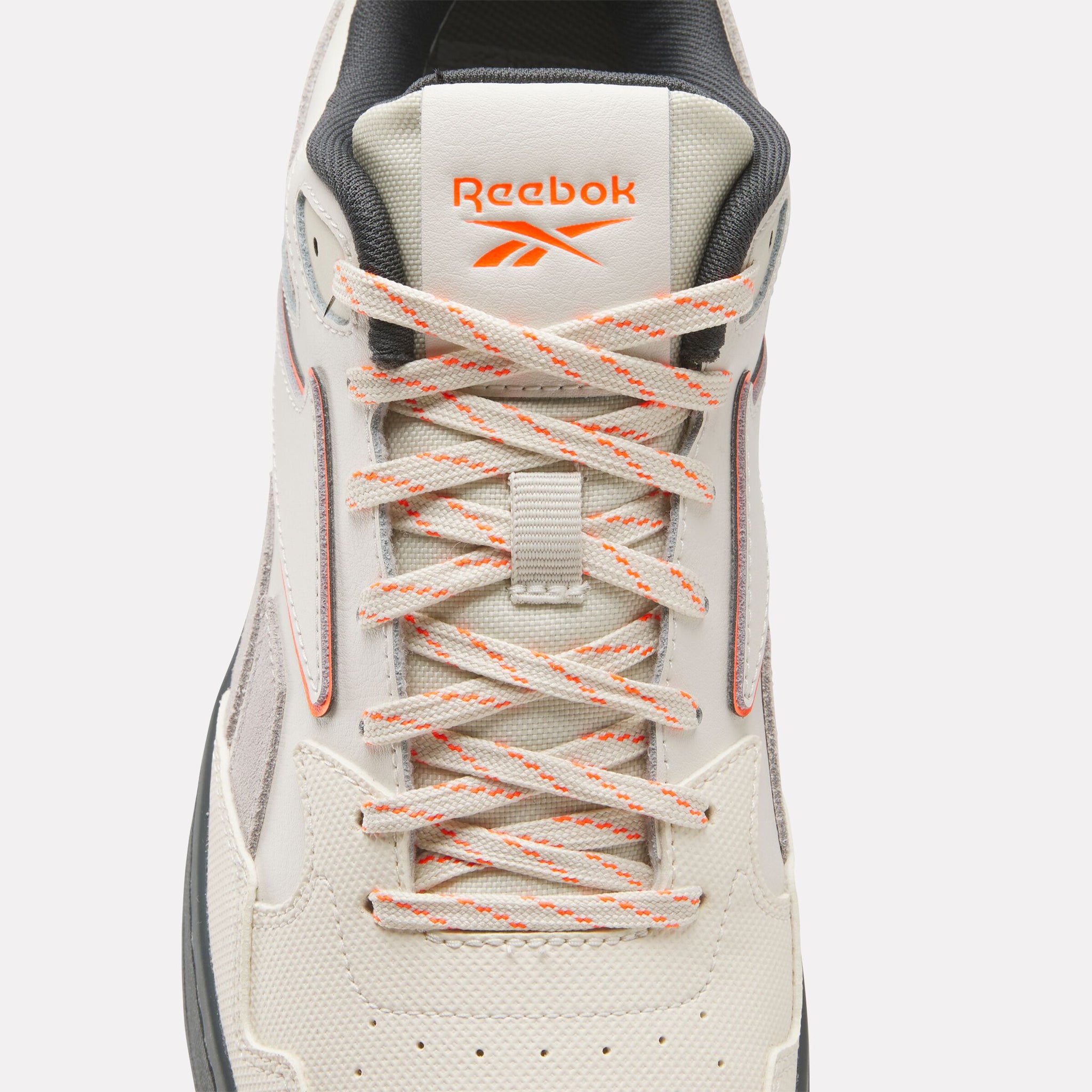 Atr Chill Basketball Shoes Vintage Chalk/Alabaster/Coral